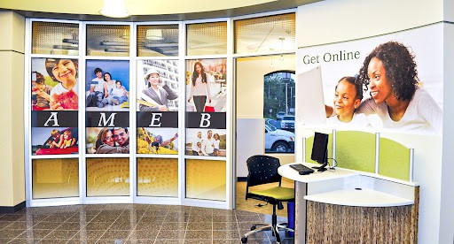 Reception Table Design Ideas & Examples in 2025